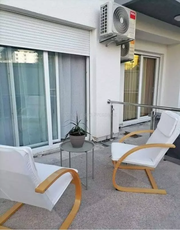 Studio u modernoj zgradi, 200 metara od mora, grad Bar, Šušanj | Bar ...